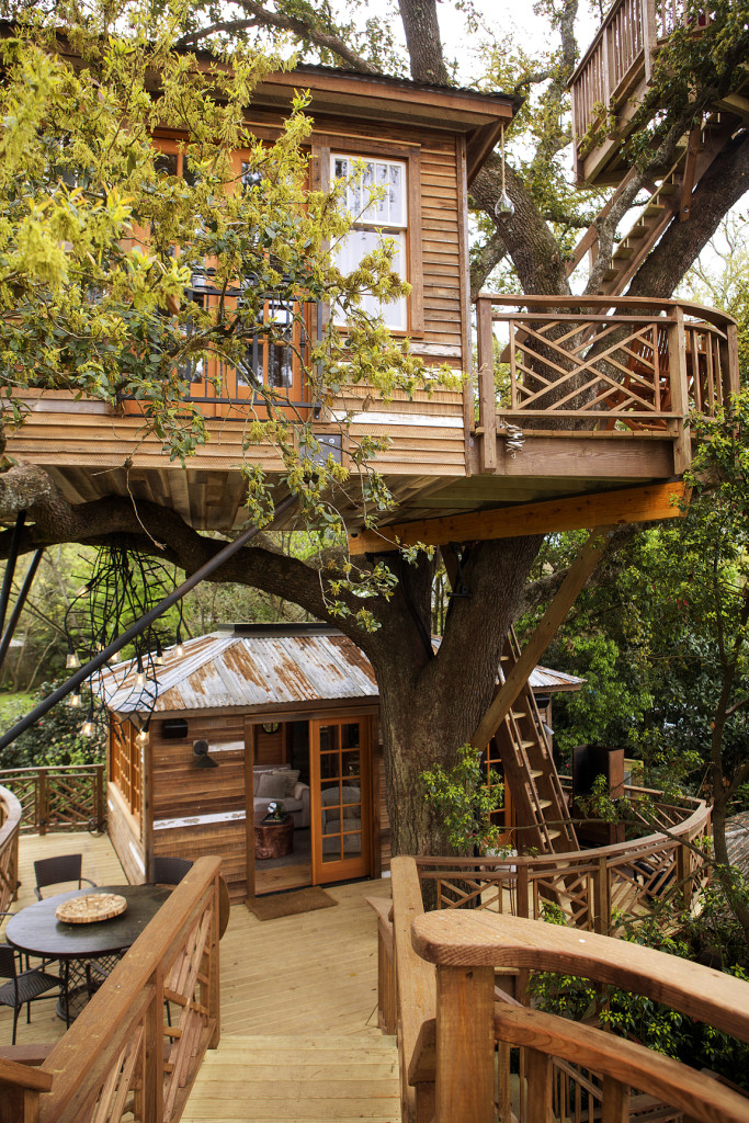 Tour Raising Cane’s CEO Todd Graves' treehouse - [225]
