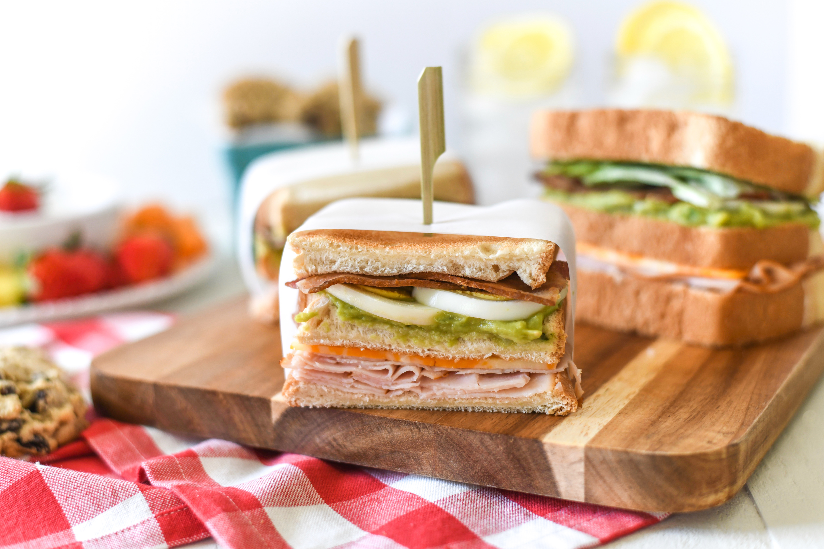 From ‘inRegister’: Picnic ideas while it’s still comfortable outside