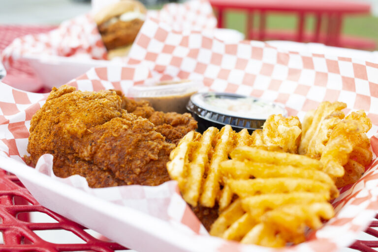 Chicky Sandos food truck brings Nashville-style hot chicken experience