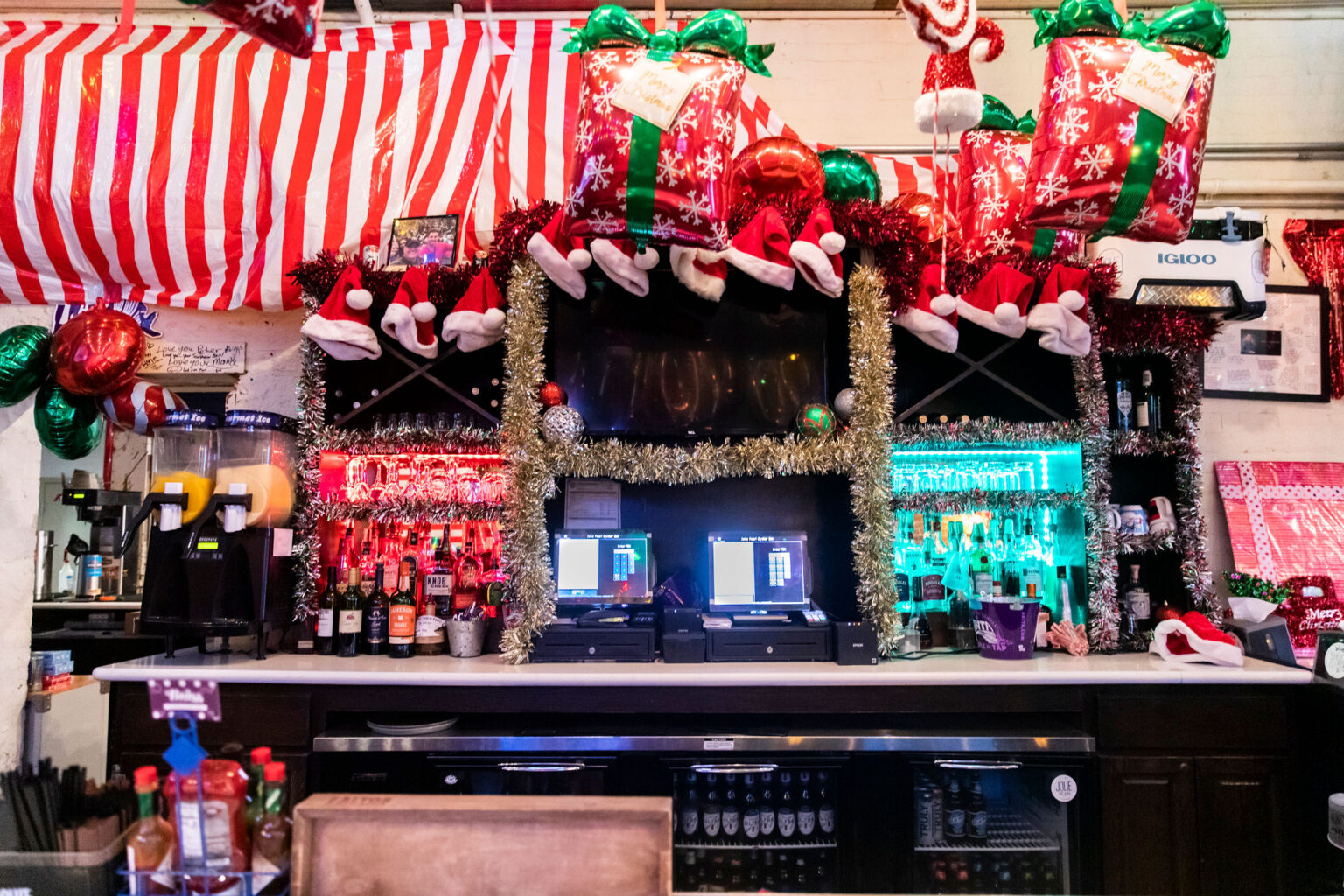 Inside Jolie Pearl’s holiday themed pop-up bar in downtown Baton Rouge