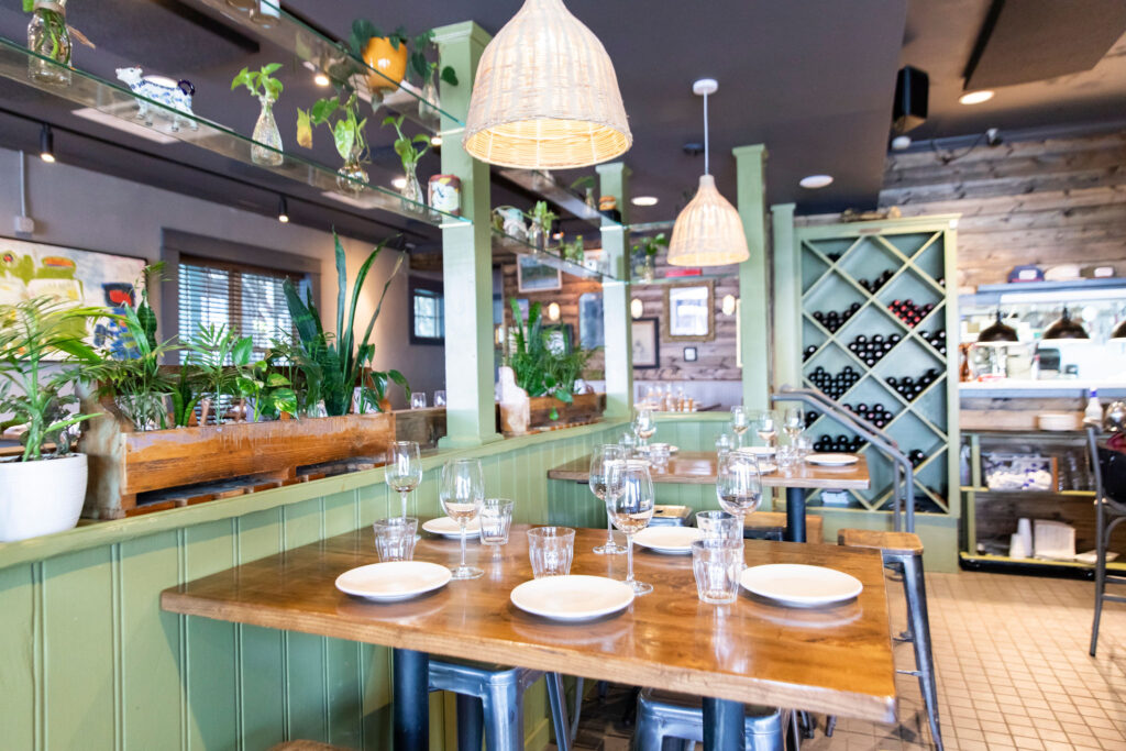 Overpass Merchant rolls out new look, chef and expanded menu as 7th ...