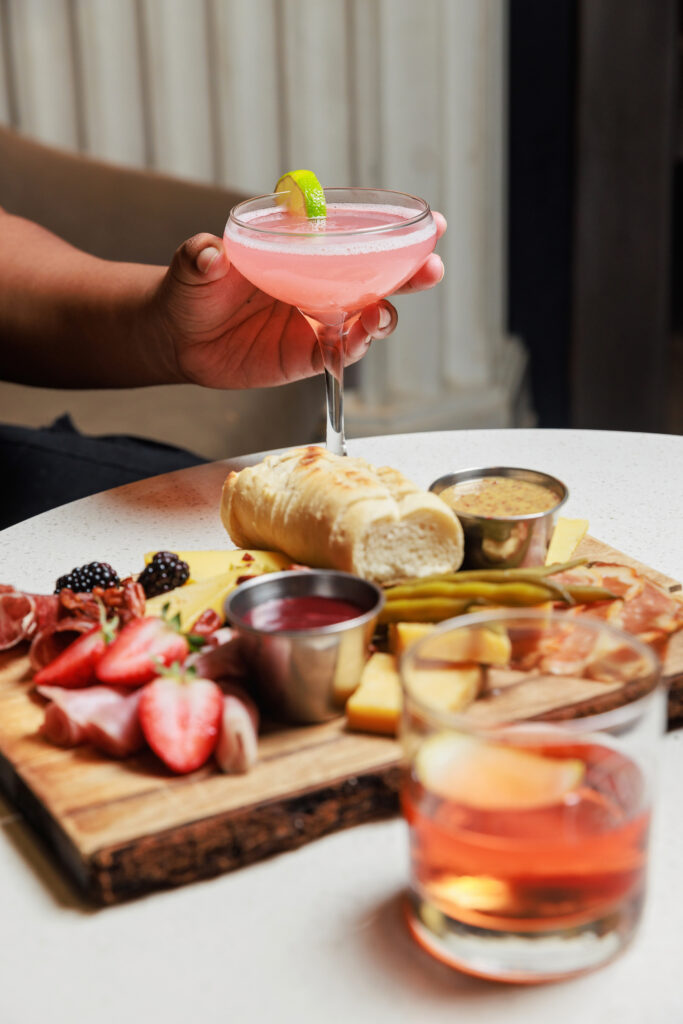 80+ bars and restaurants for specials on sips and bites around Baton Rouge