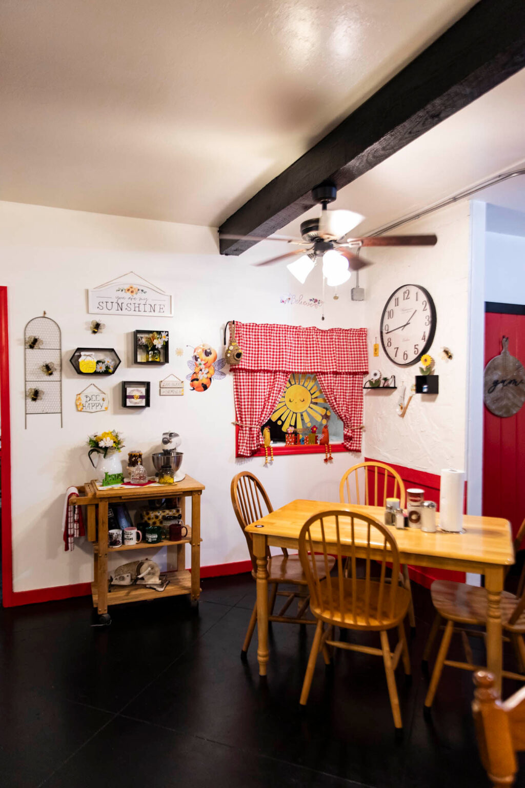 Inside Hot Stuff Restaurant, a new comfort food concept in downtown ...