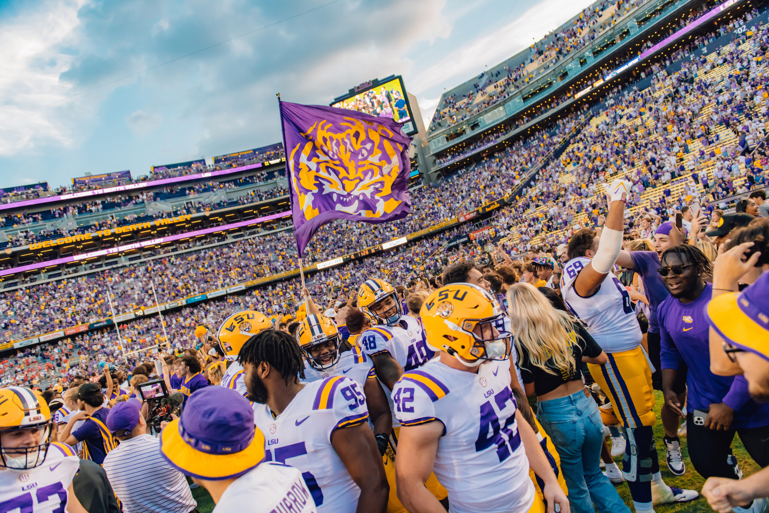 If LSU beats Bama would the threat of a 500K fine stop a field rush