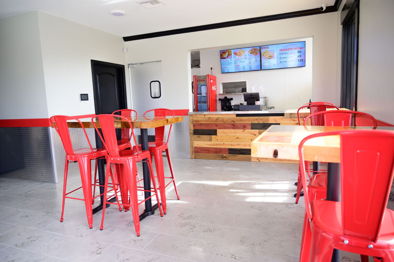 First Look: Chicky Sandos brings its hot chicken to new Airline Highway ...