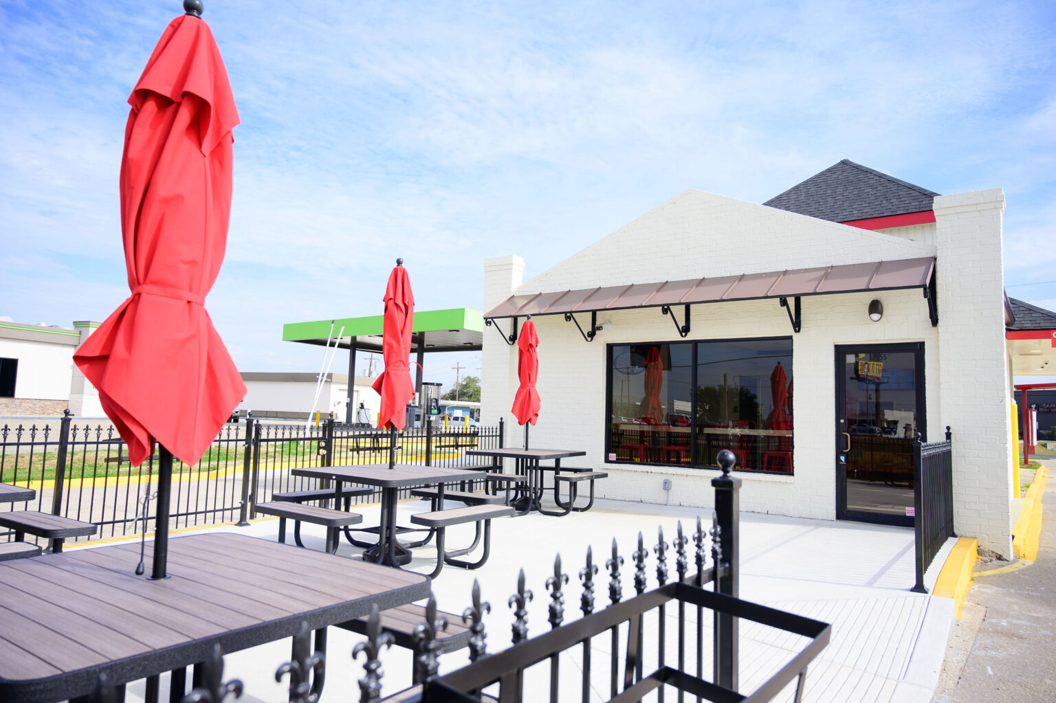 First Look: Chicky Sandos brings its hot chicken to new Airline Highway ...